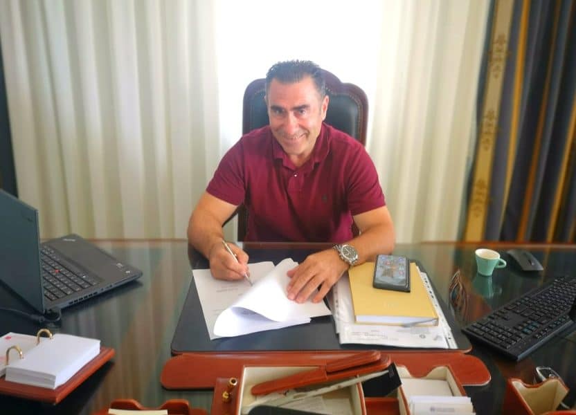 Ξεκινά η αντικατάσταση του χλοοτάπητα στο Δημοτικό Στάδιο Πάργας ...